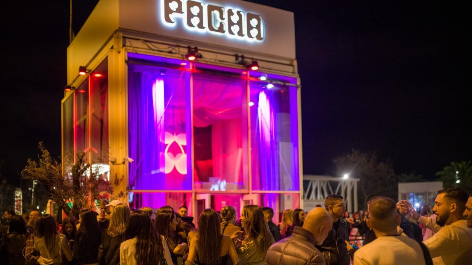 Barcelona's best clubs and parties for students | Vita